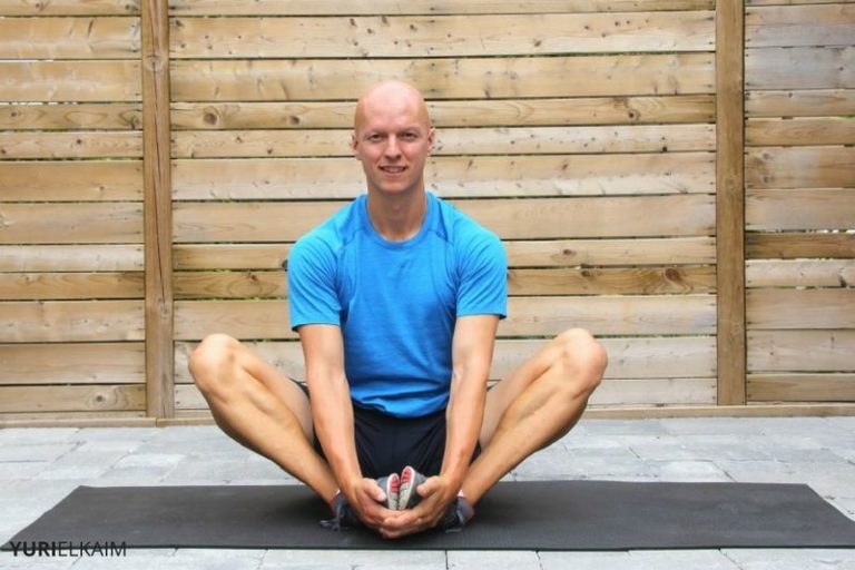 Yoga for Inflexible People: 11 Poses That Will Make You More Limber ...